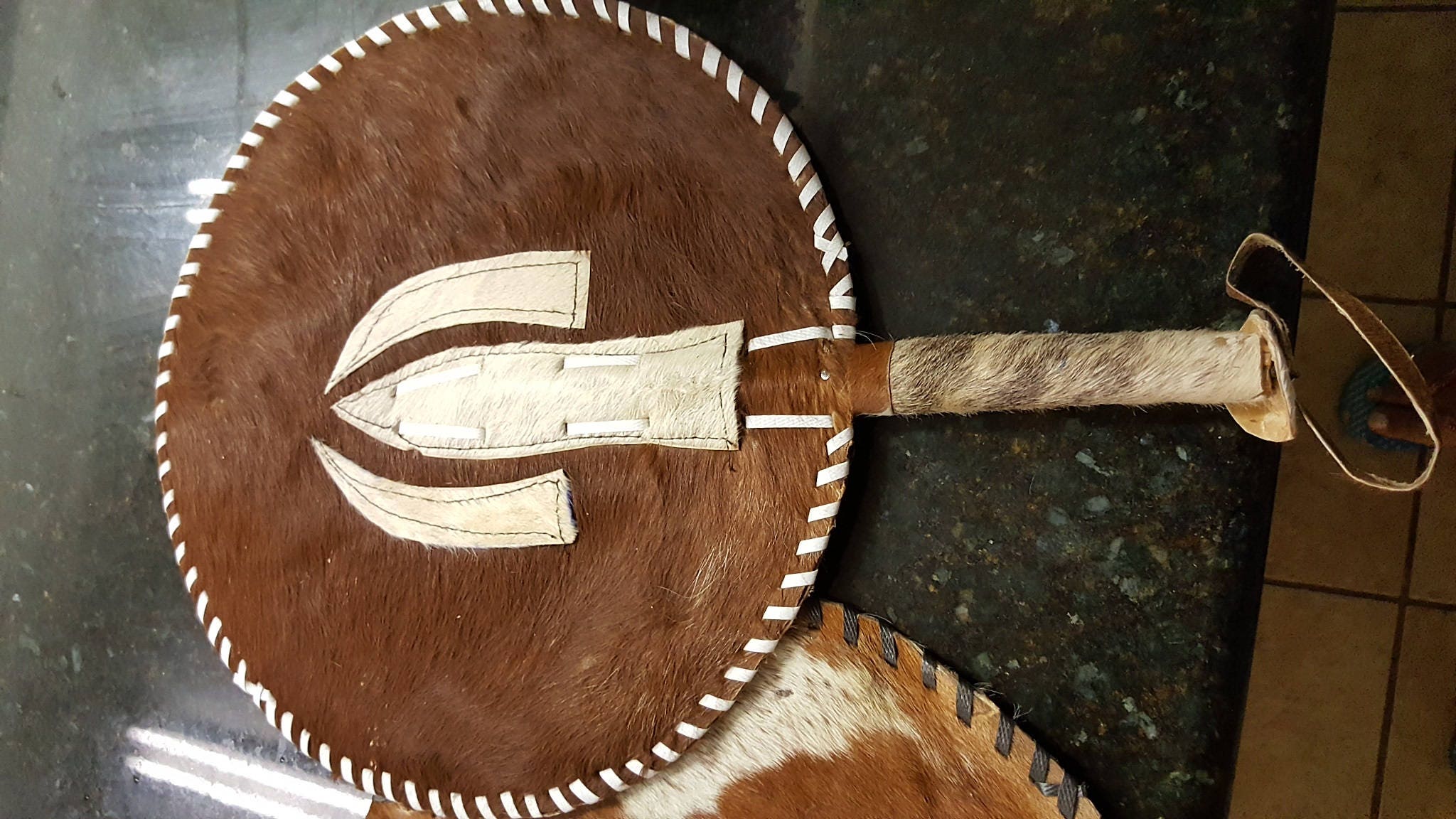 Round African Title Men Hand Fan/ Igbo amaka Hand made animal | Etsy