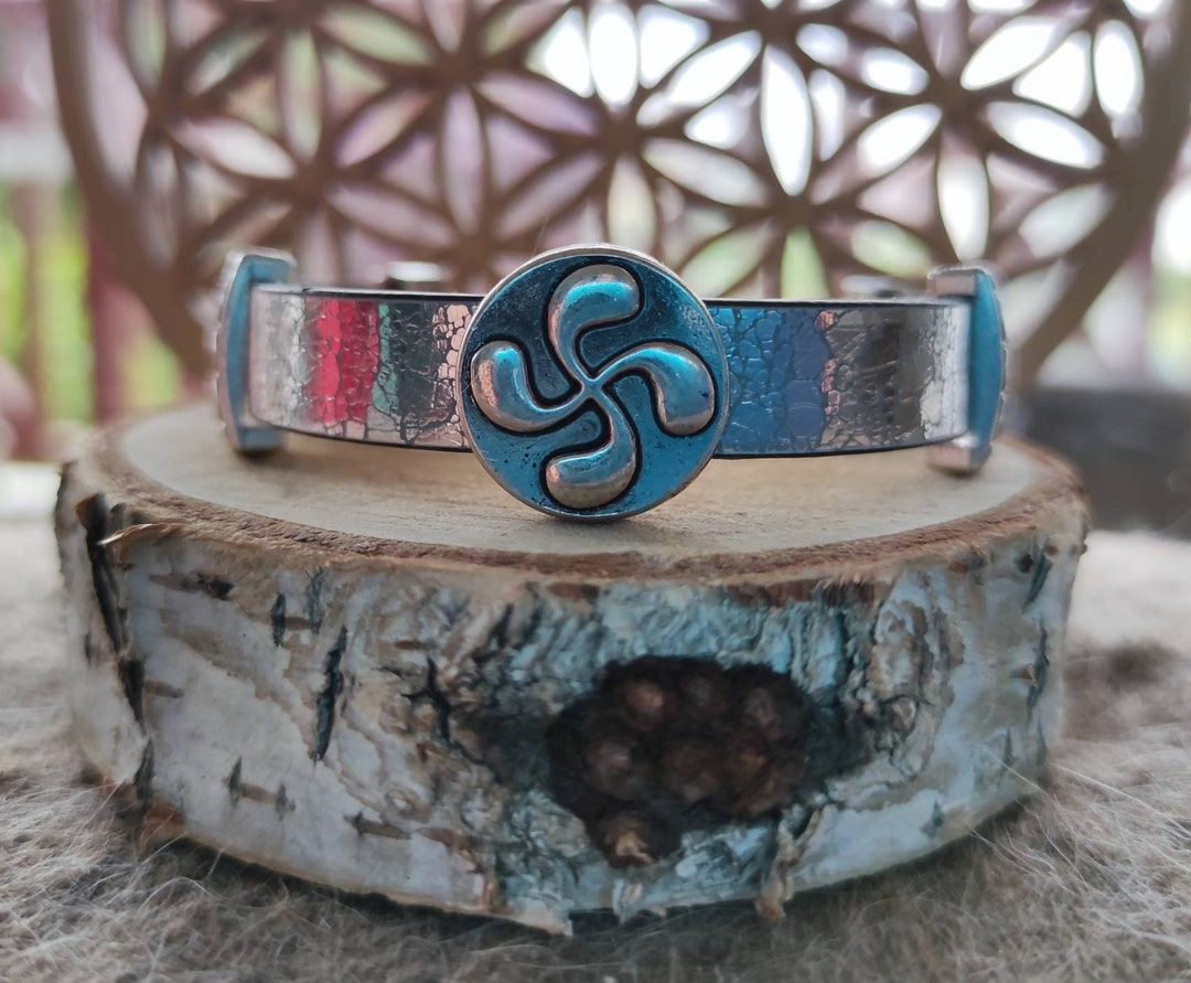 Lauburu Basque Cross Bracelet in Silver Synthetic Leather - Etsy