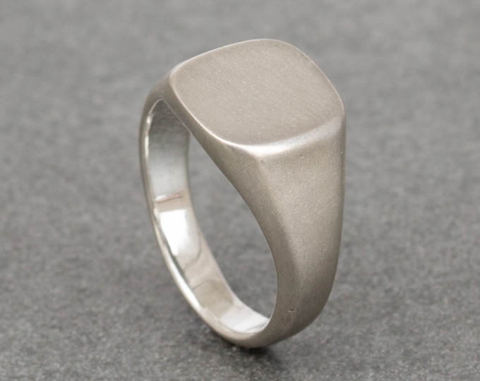 Classic Signet Ring Mens Signet Rings Wedding Band - Etsy