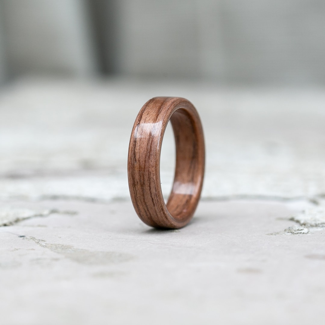 Cocoa Oak Wooden Ring - Minimalist Bentwood Wedding Band - Etsy