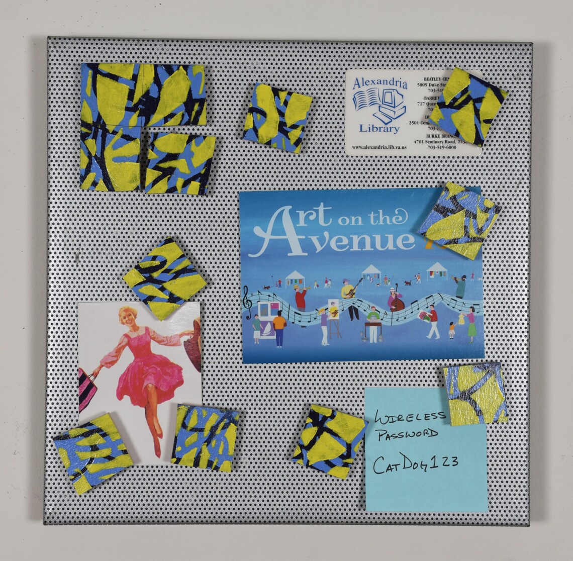 Puzzle - Yellow Tangled Mess Jigsaw Puzzle and Puzzle Board / Abstract ...