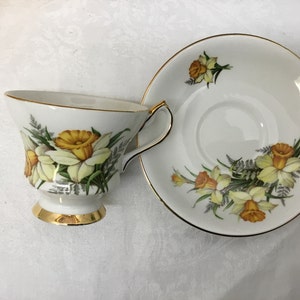 Windsor Teacup and Saucer. - Etsy
