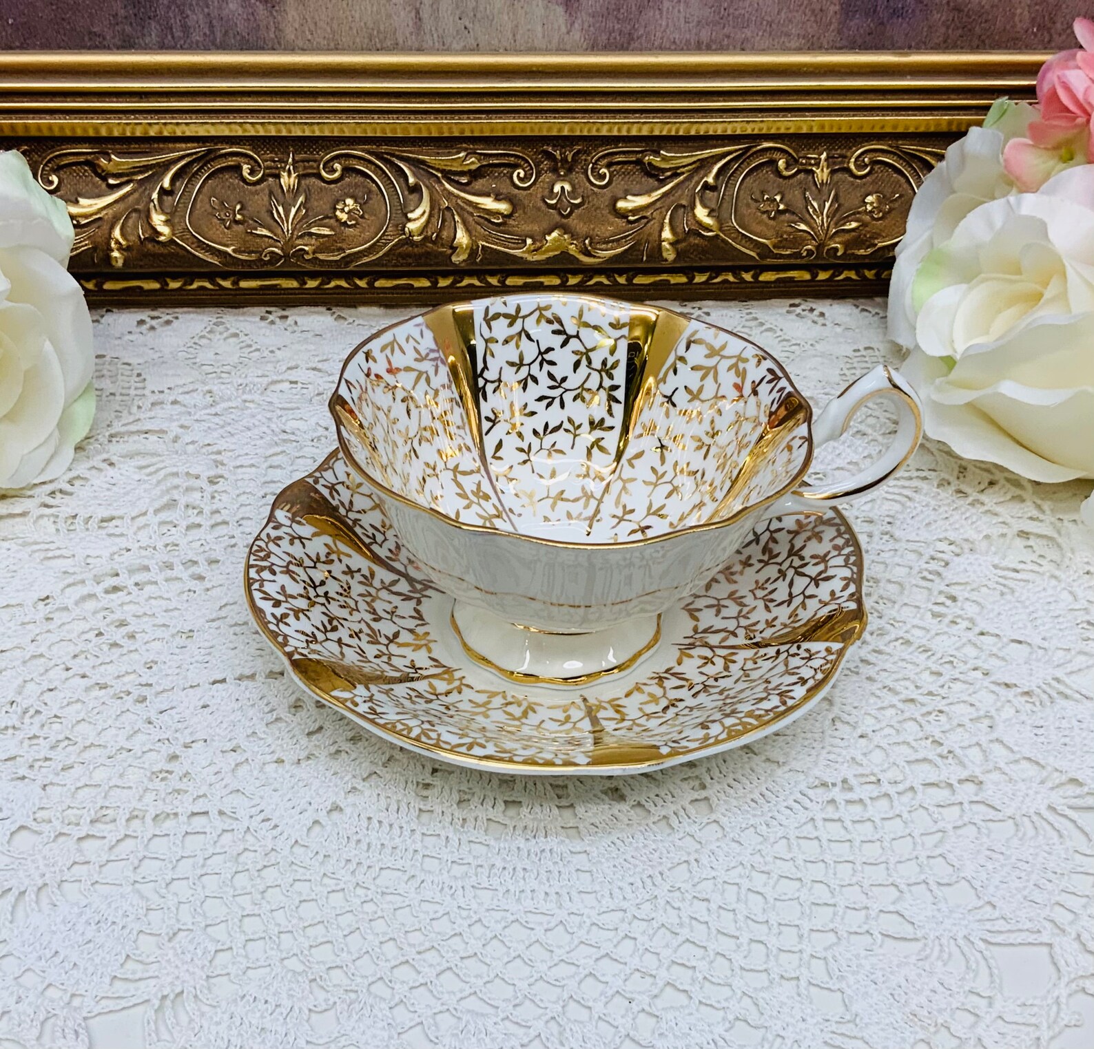Queen Anne Gold Lace Teacup and Saucer Circa 1959. - Etsy
