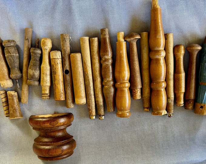 Vintage Wood Spindles - Finished Wood Pieces - 28 Assorted Wood Legs ...