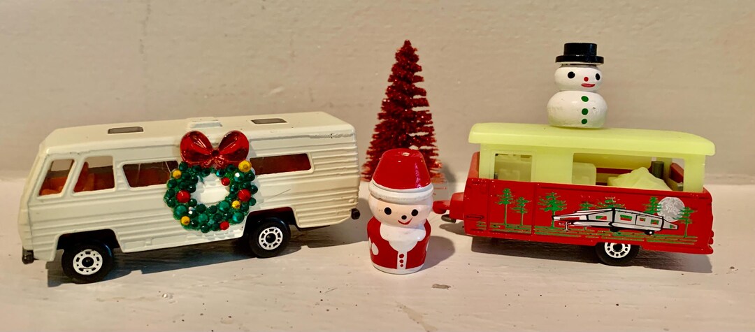Vintage Matchbox Mobile Home & Pop-up Camper Christmas Scene Miniature ...