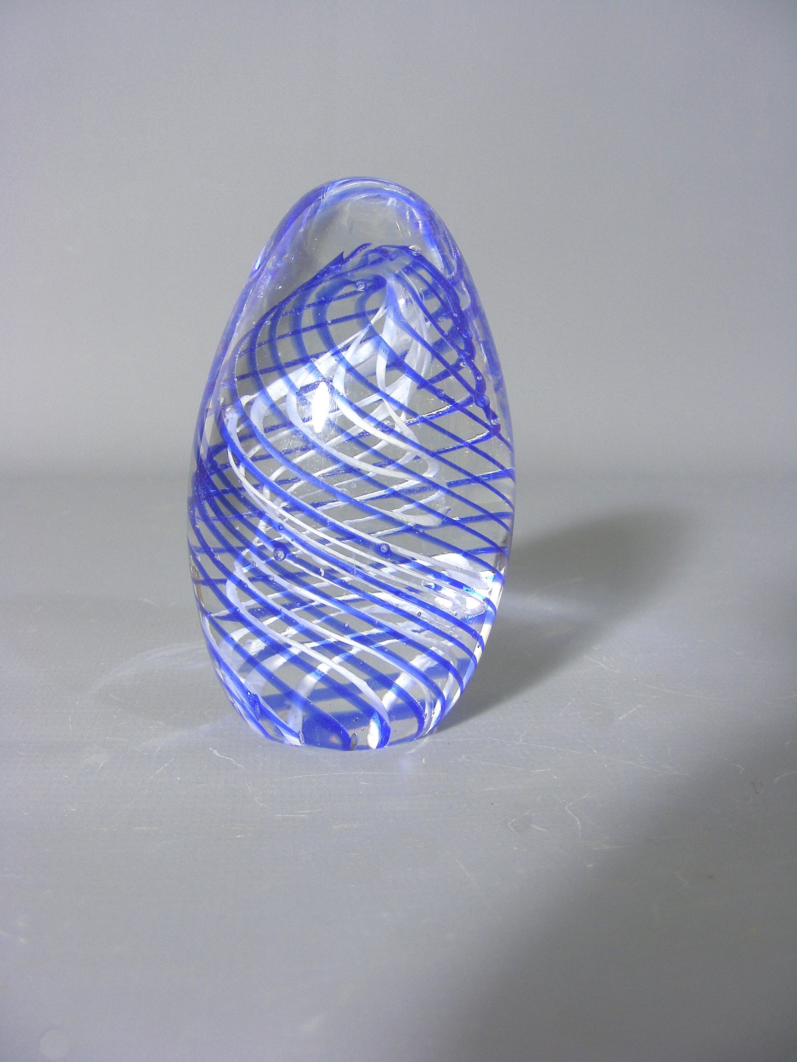 Vintage Egg Shape Paperweight Vintage Glass Paperweight Art - Etsy