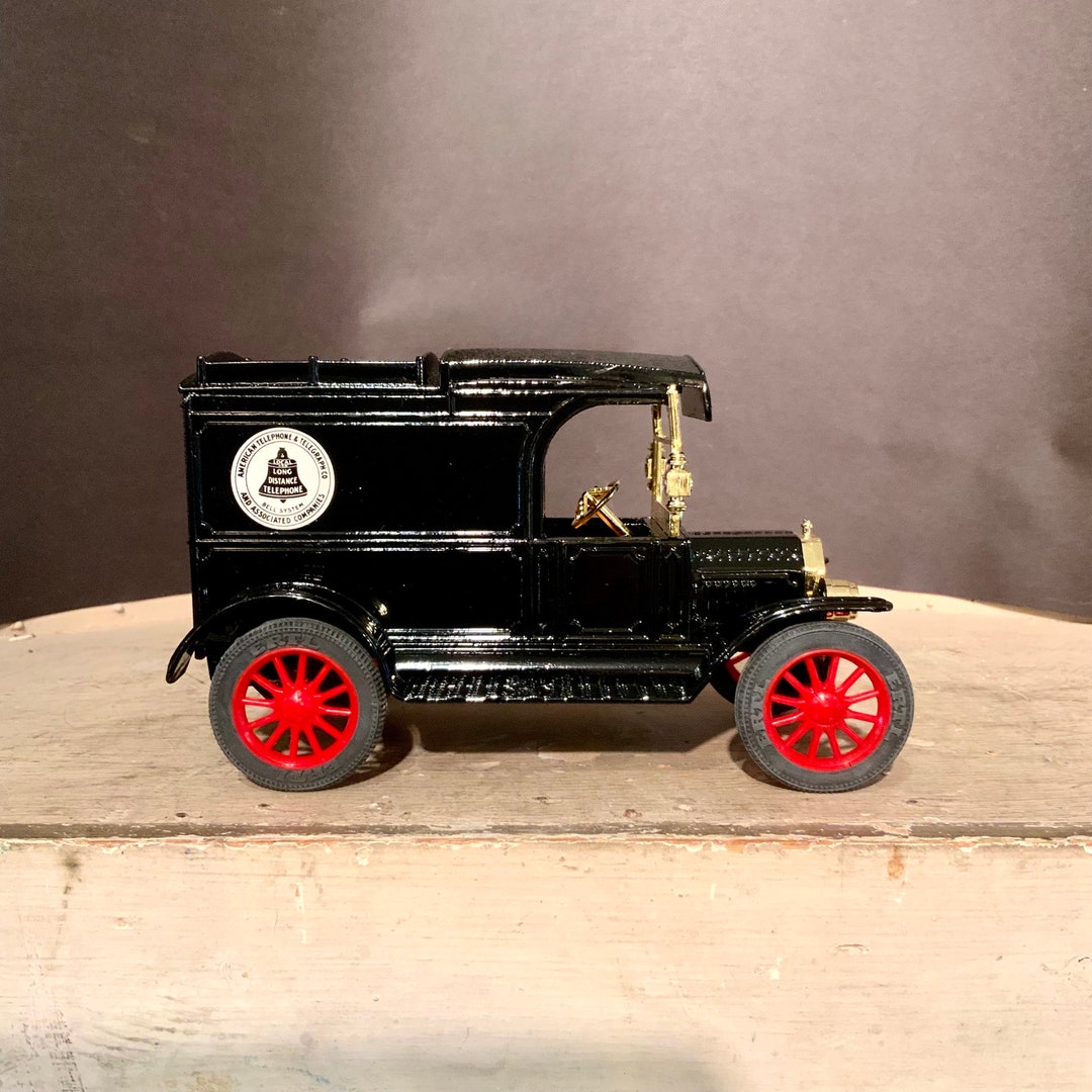 Ford Model T, 1913 Bell Telephone Van, Mint in the Box Bank, Ertl, Ca ...