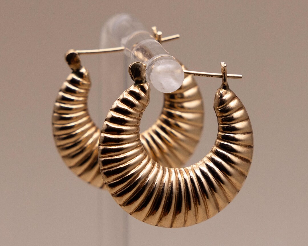 Amazing Vintage 14k Solid Gold Chunky Scalloped Hoop Earrings Shrimp ...