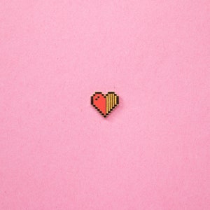 Gold-plated Pixel Heart Pin Sets — Gamer Design Enamel Accessory Geek ...