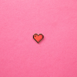 Gold-plated Pixel Heart Pin Sets — Gamer Design Enamel Accessory Geek ...