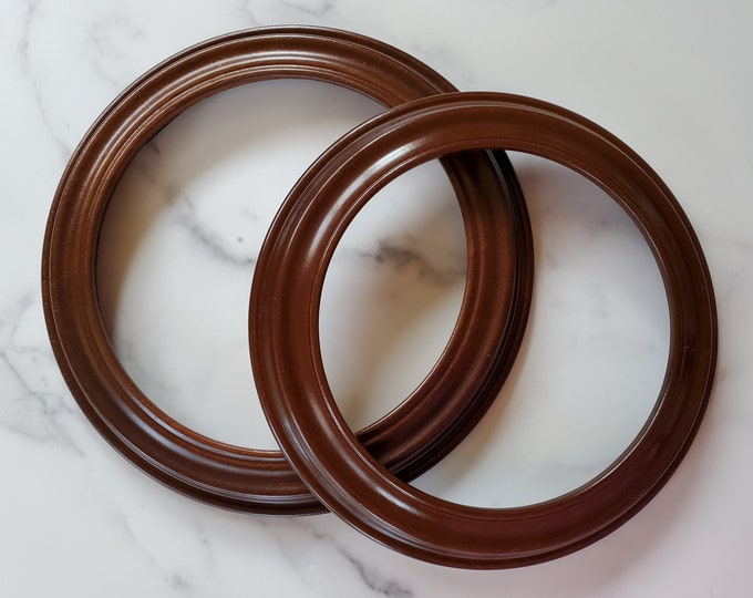 COLLECTOR PLATE FRAMES ~ Wooden Van Hygan & Smythe Round Frames ~11 1/4 ...