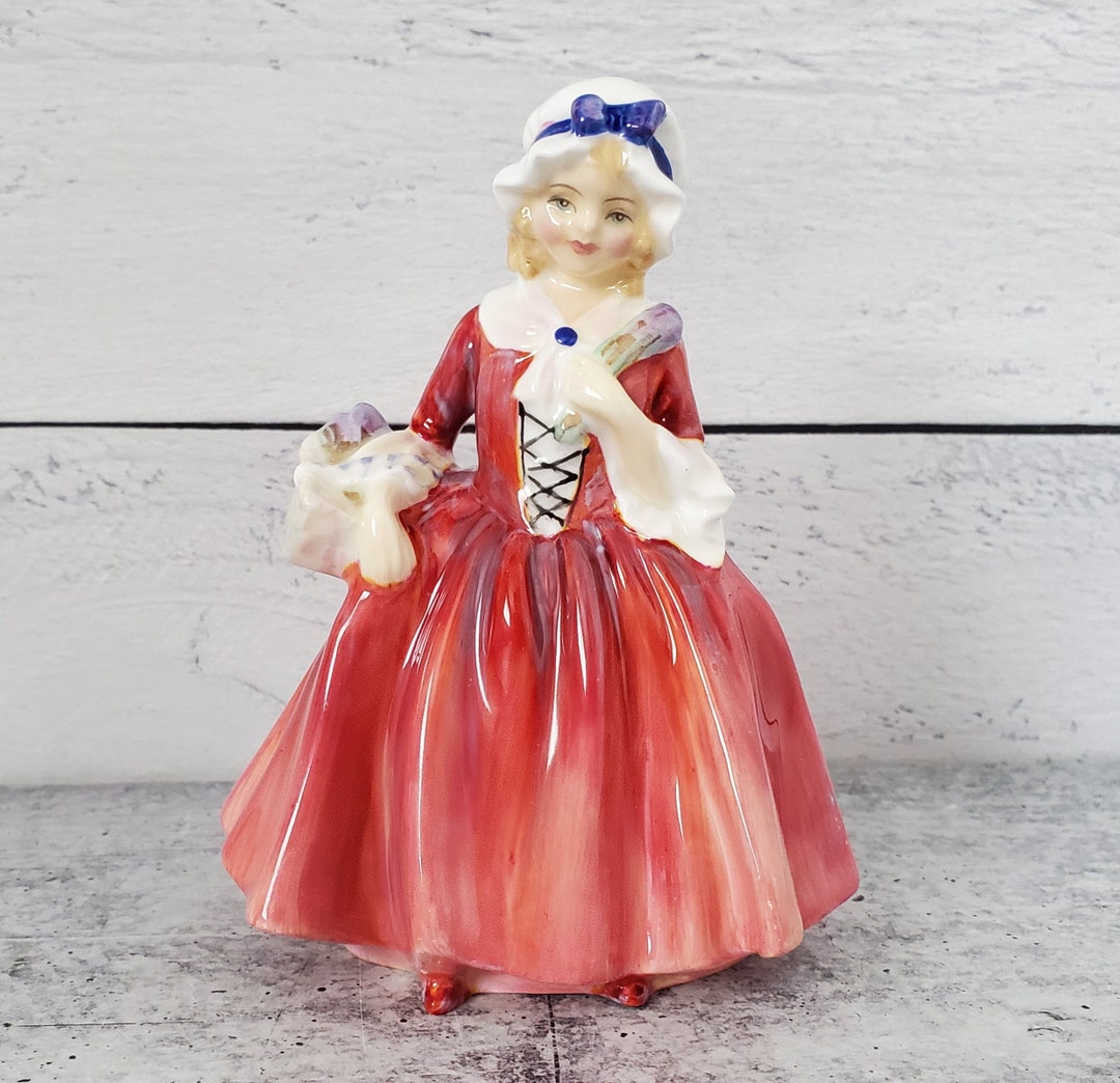 ROYAL DOULTON FIGURINE ~ Lavinia~ Porcelain Figurine ~ HN1955 ~ Issued ...