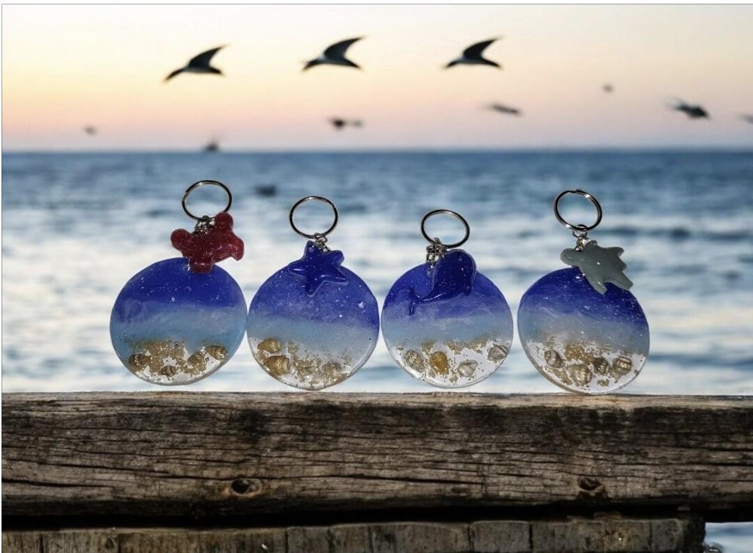 Ocean Themed Resin Keychains| Gift for Her/him| Mom | Birthdays ...