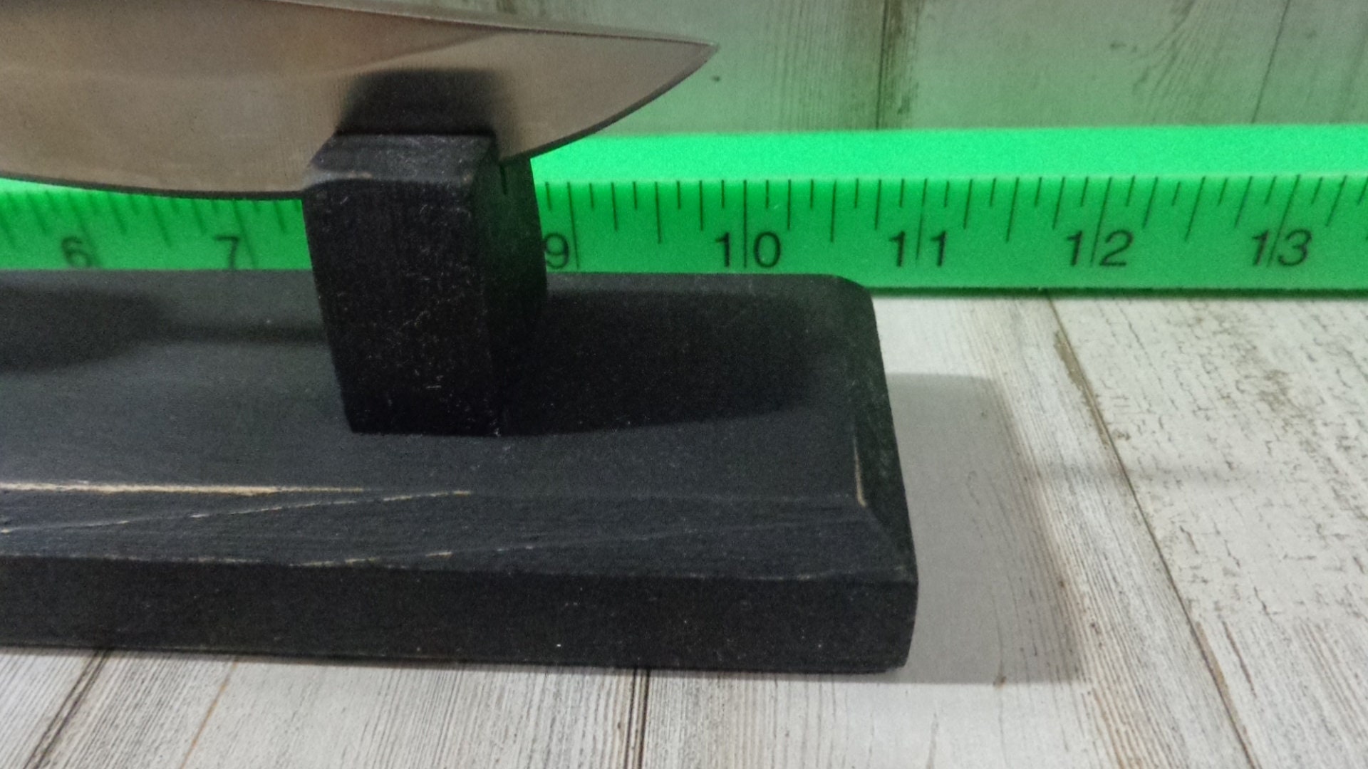 Knife Display Stand for Fixed Blade and Hunting Knives Solid - Etsy