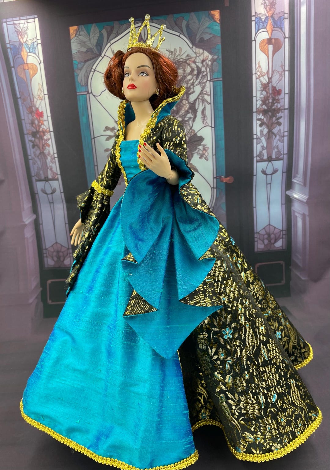 Queen Grace Fitzpatrick is Regal in This Gown of Black Brocade and ...