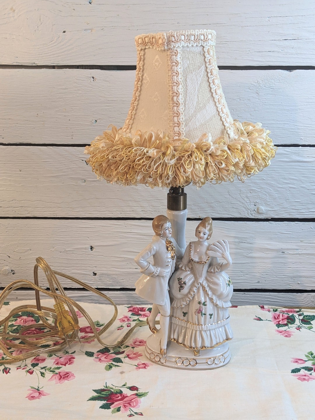 Vintage Victorian Style French Country Table Lamp With Fringe Lamp ...