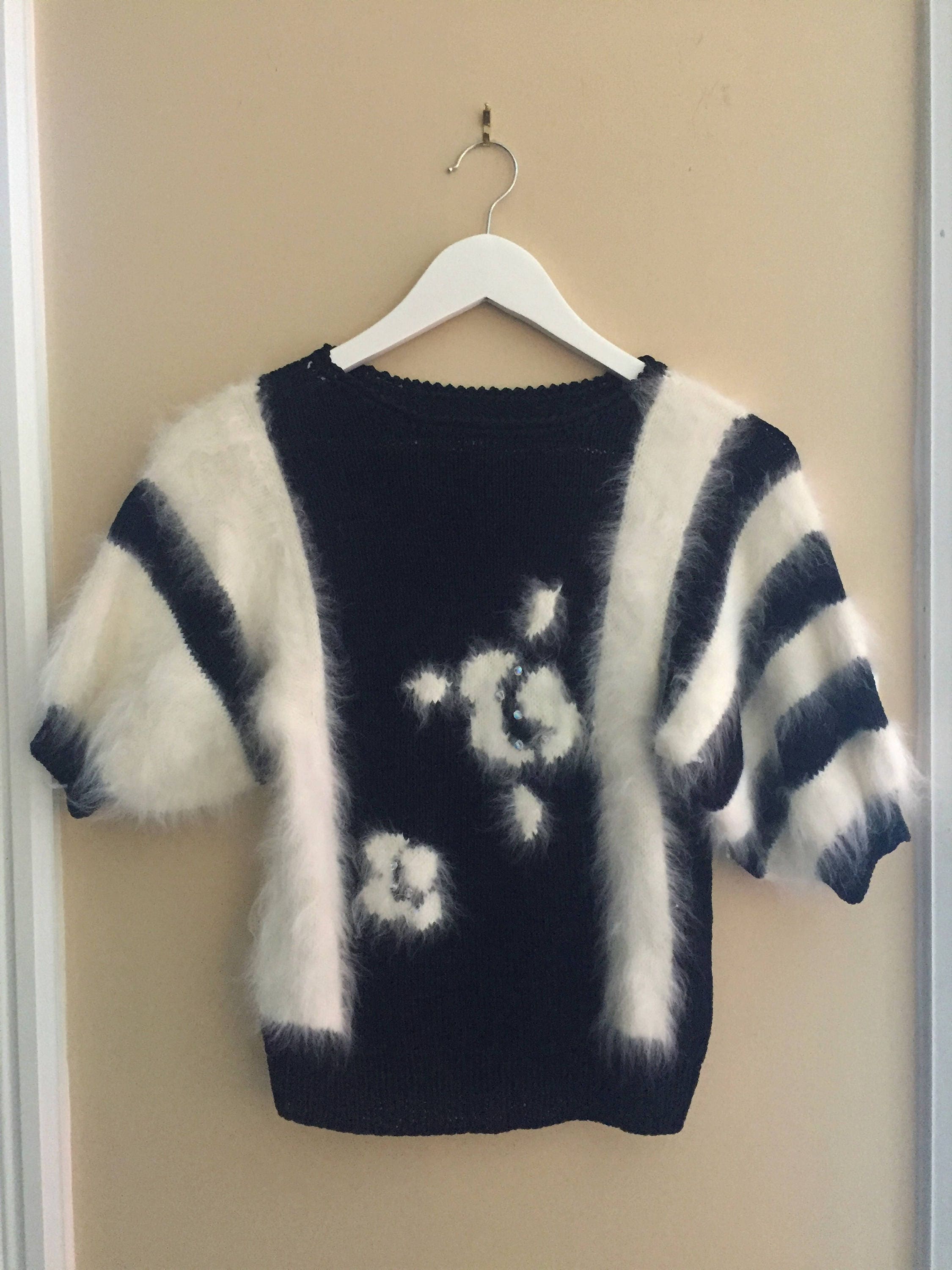 Vintage Retro Black and White Knit Fuzzy Top Fuzzy Flowers and - Etsy