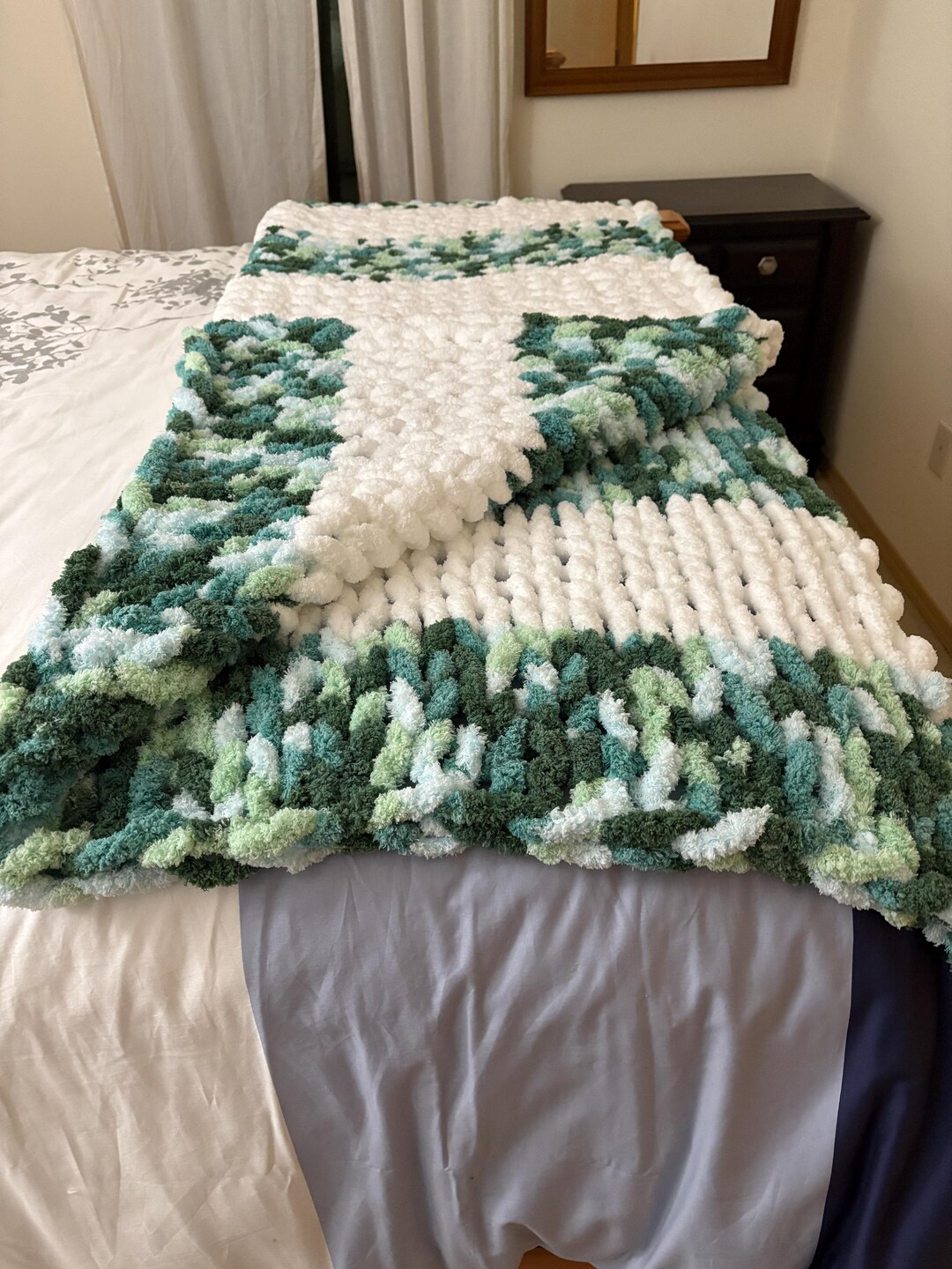 Super Soft Chunky Hand Knitted Throw - Fluffy Chenille Blanket - White ...