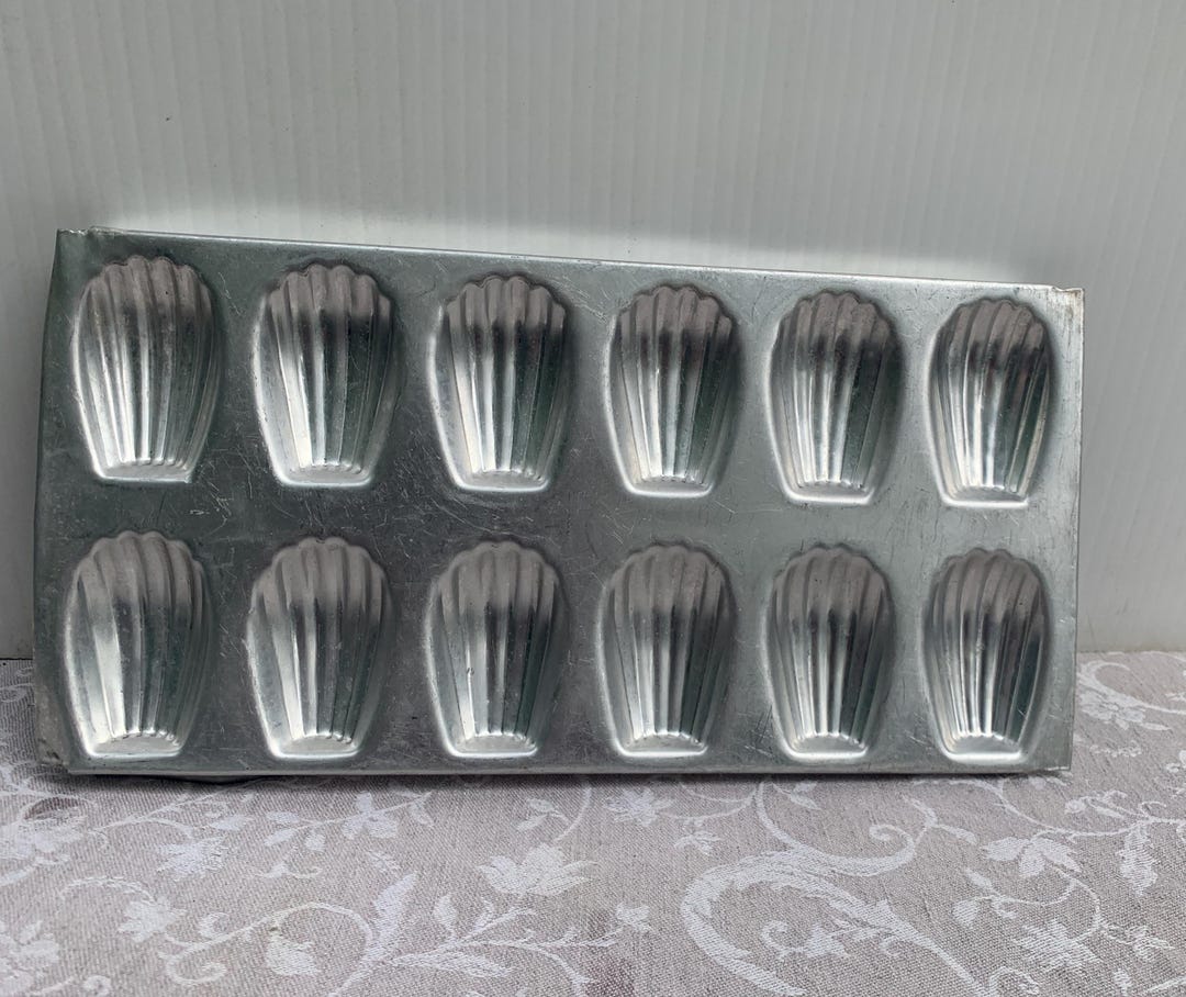 12 Madeleine Mould French Vintage Madeleine - Etsy