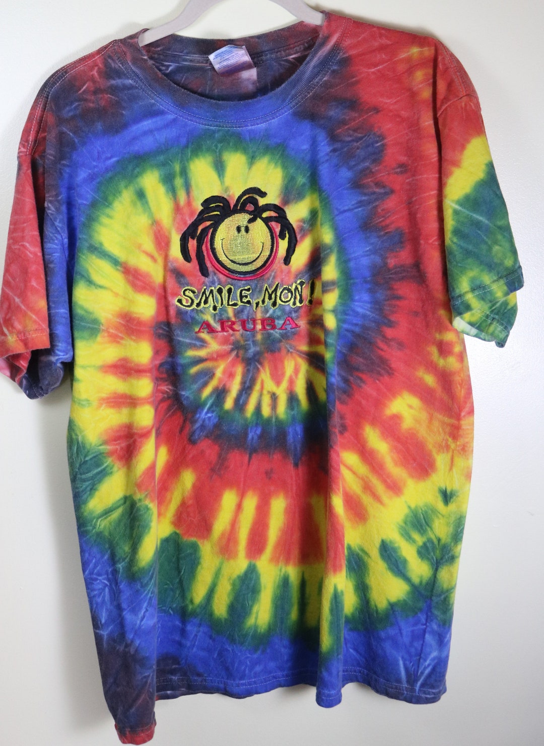Smile Mon/ Happy Face Logo/ Aruba/ Size Large/ Embroidered/ Gildan ...
