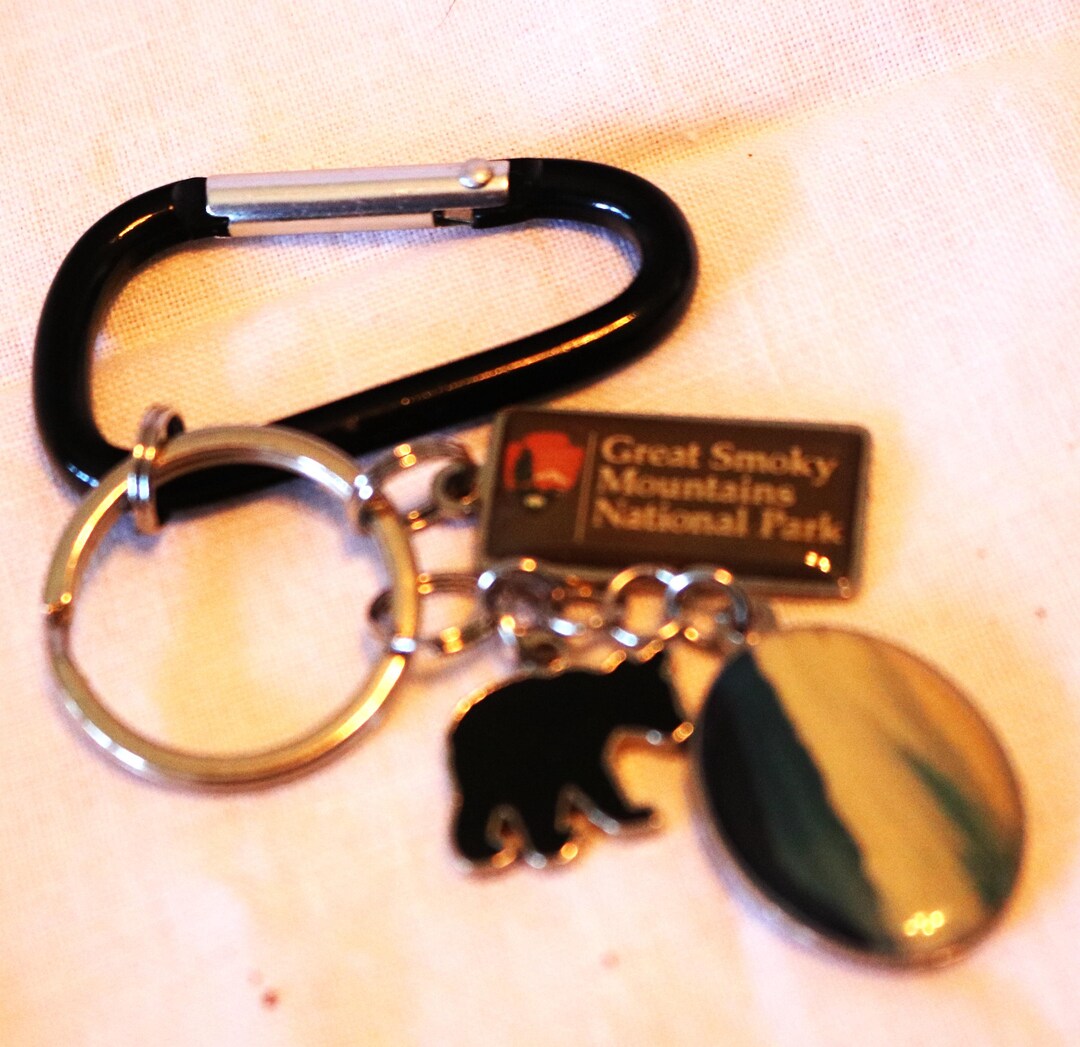 Great Smoky Mountains National Park Souvenir Keychain, Black Bear Charm ...