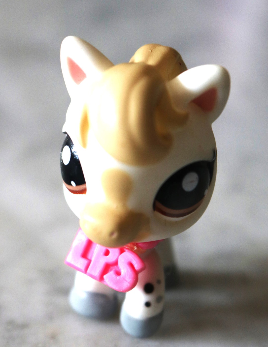 Littlest Pet Shop, LPS, Horse With Hot Pink LPS Collar, White Horse ...