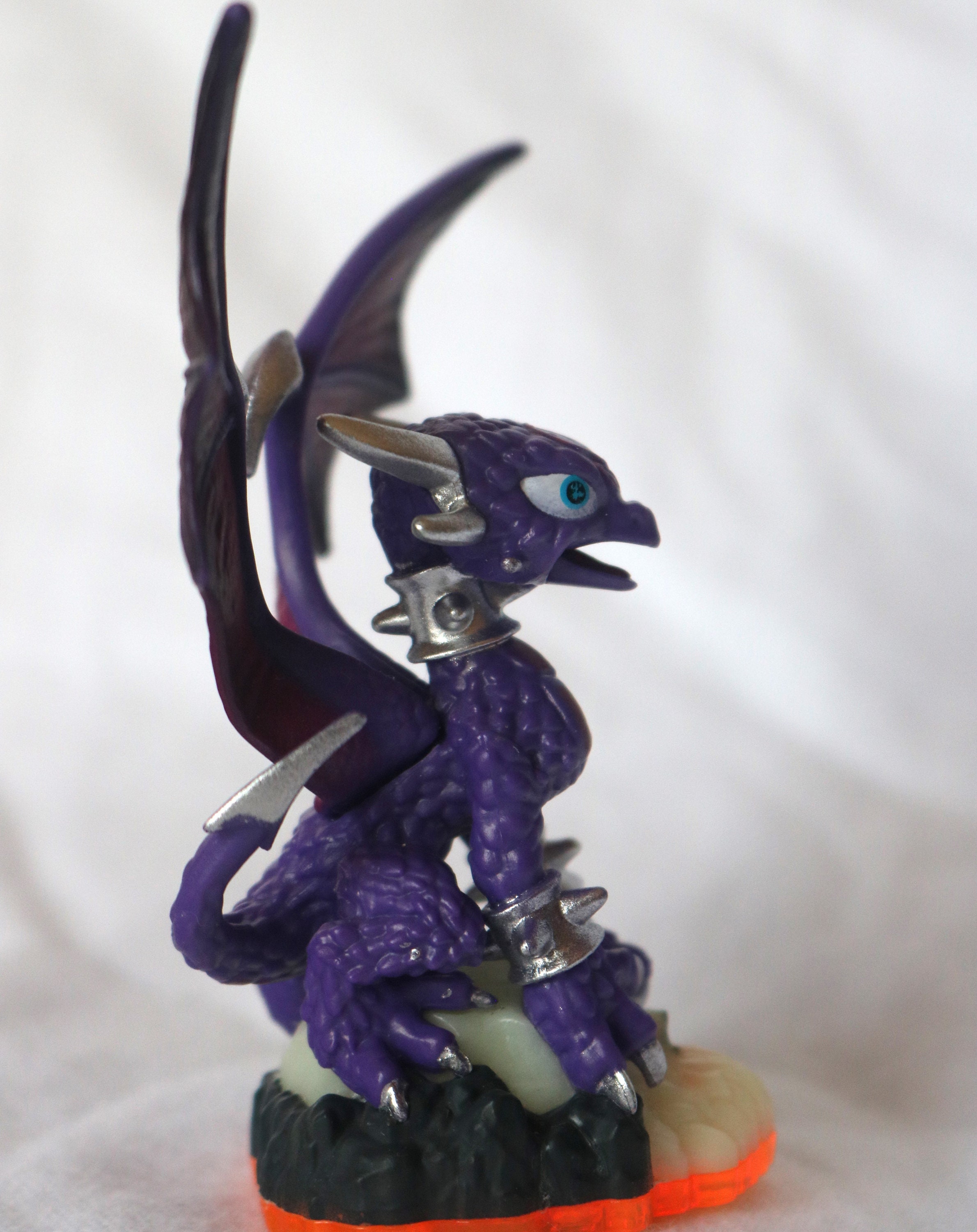 Skylander Cynder Purple Dragon Figure 4 Spiked Wings - Etsy