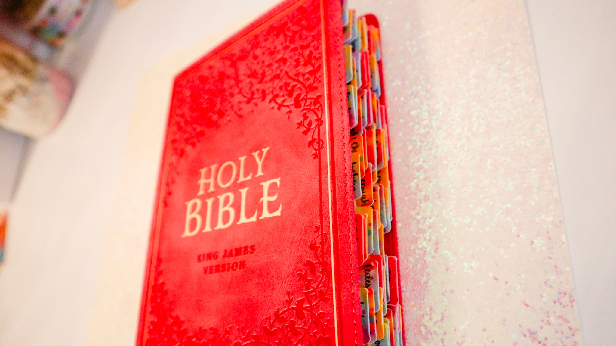 Stunning Pink KJV Holy Bible With Ombre Tabs , Thinline Bible With ...