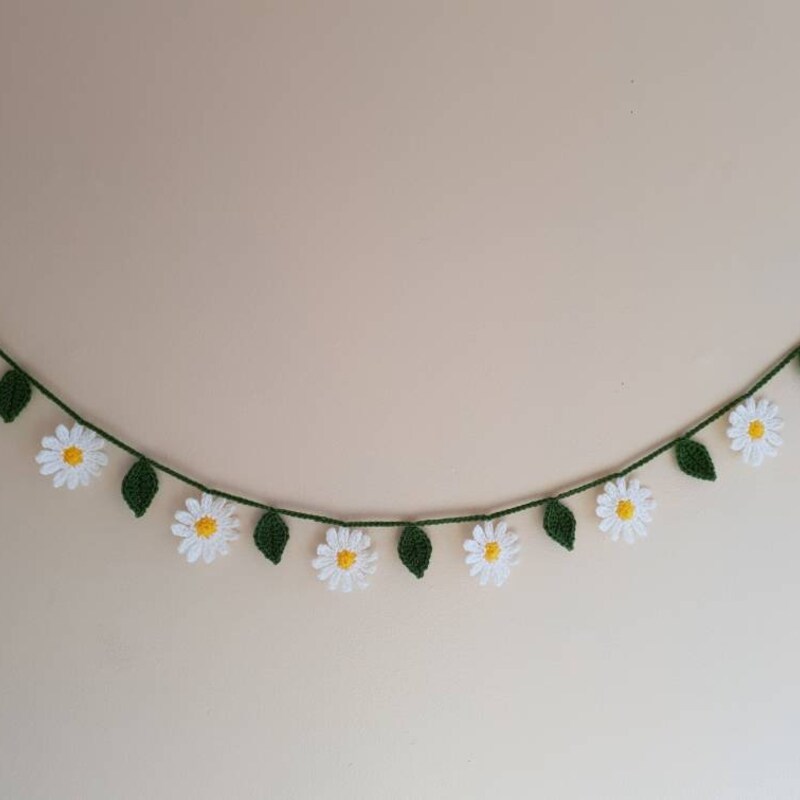 Daisy Garland - Etsy