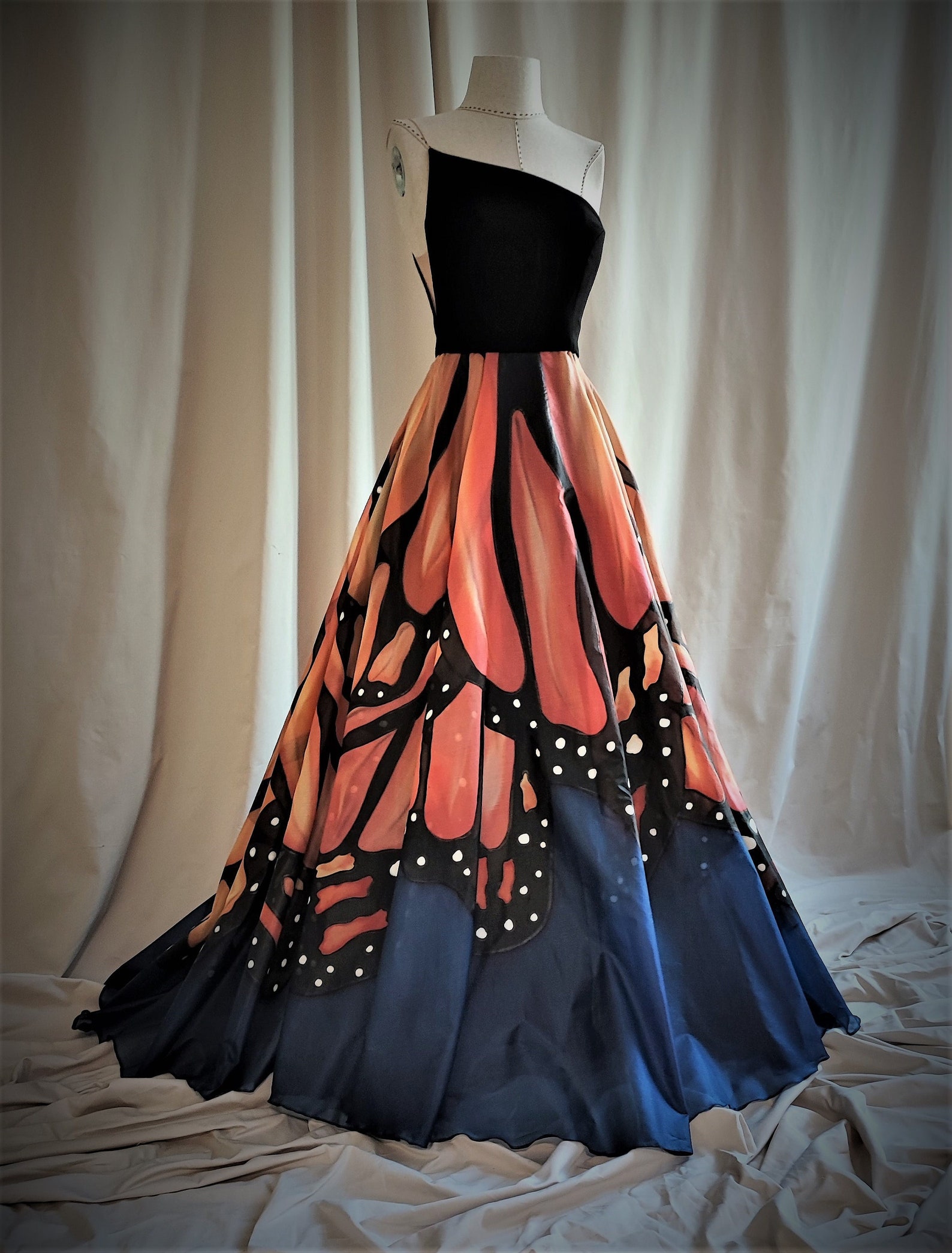 Hand Painted Monarch Butterfly Wedding Dress. Monarch - Etsy