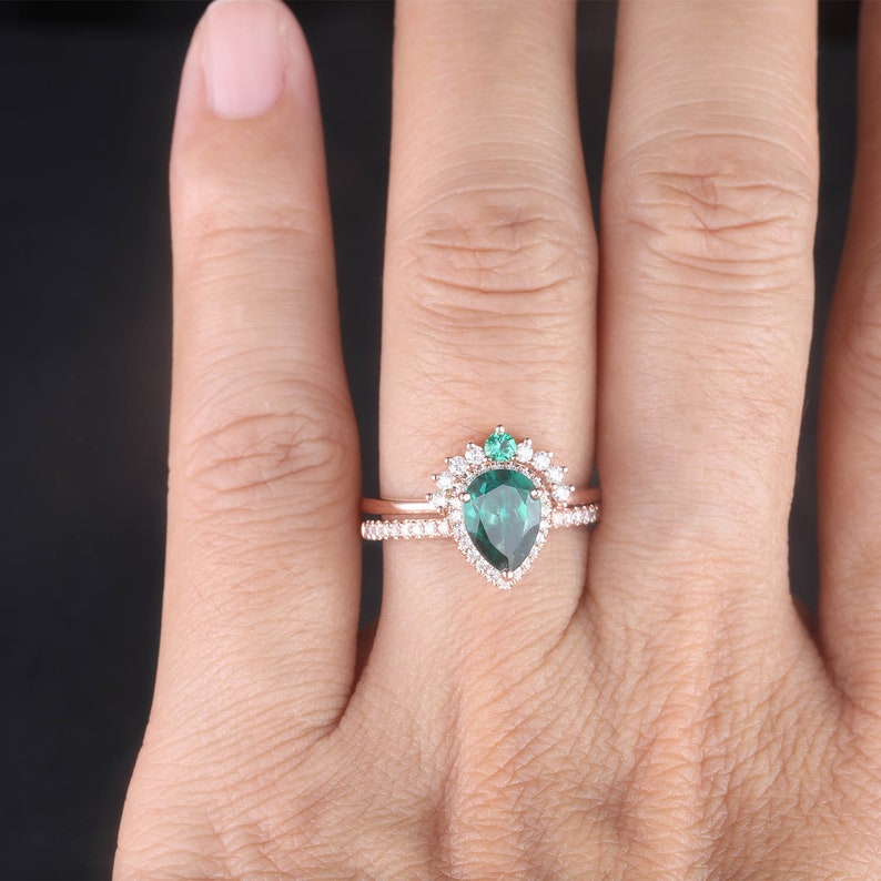 Emerald Rings for women Emerald Engagement Ring SetVintage | Etsy