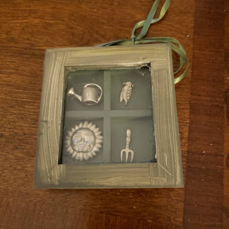 Small Shadow Box - Etsy