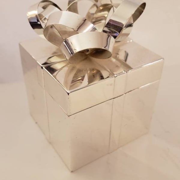 Metal Gift Box - 60+ Gift Ideas for 2024