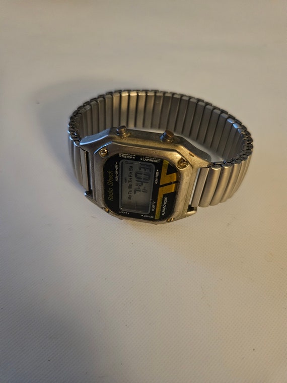 Vintage radio shack digital watch - Gem