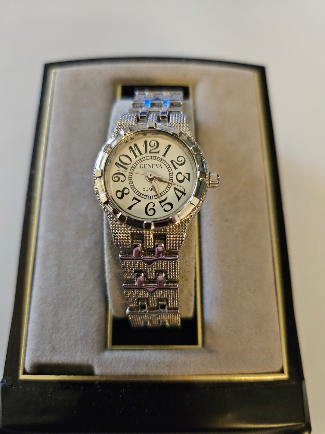 Lightweight Silver Ladies Geneva Quartz Watch - Etsy