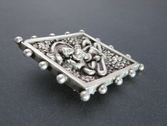 Antique Anglo-Indian Silver Brooch, Hindu God, Victor… - Gem