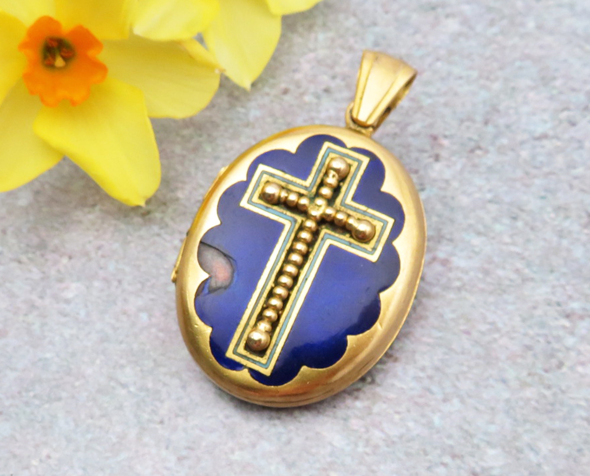 Antique Victorian Memorial Locket With Crucifix Photo Locket - Etsy