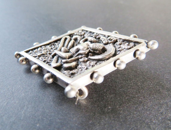 Antique Anglo-Indian Silver Brooch, Hindu God, Victor… - Gem