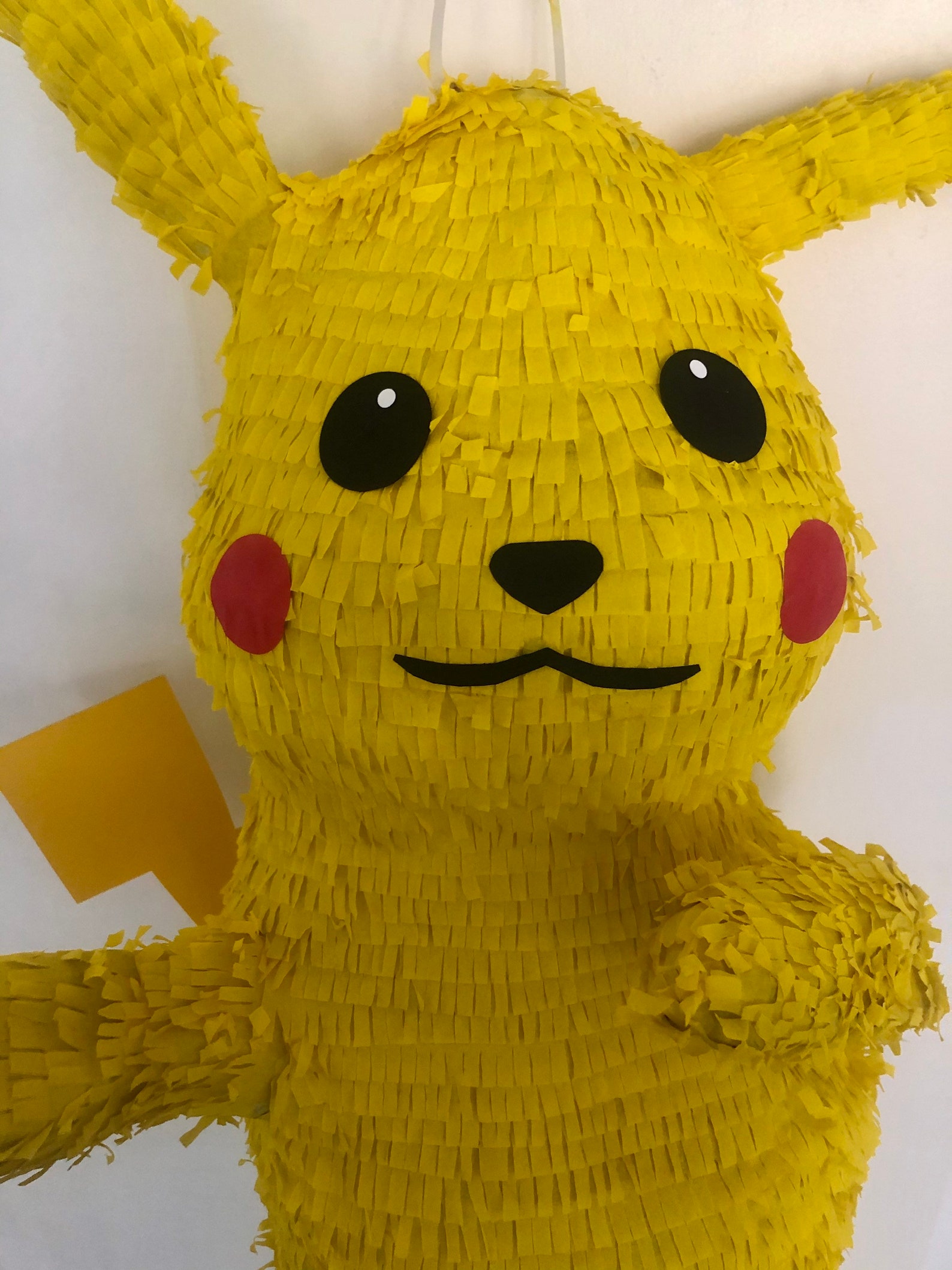 Piñata personnalisée Pokémon Pikachu | Etsy