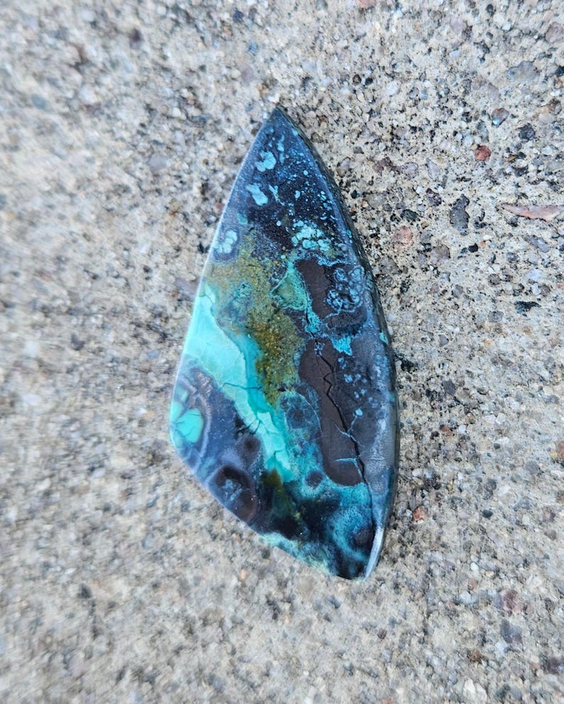 Cabujón triangular de crisocola y psilomelana, material raro, hermoso ...