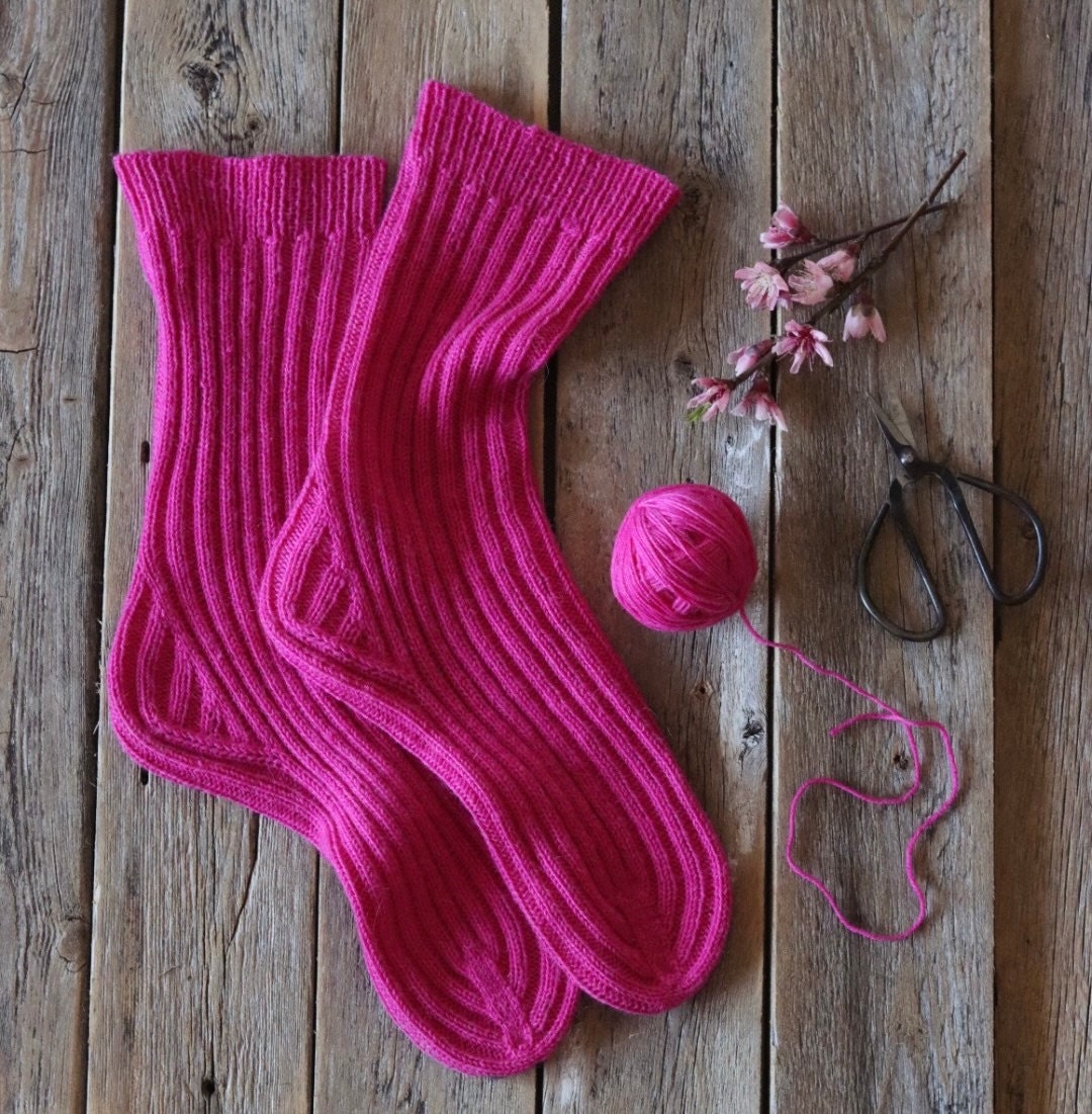 The Simply Ribbed Socks With a Square Heel Pattern - Digital Download ...