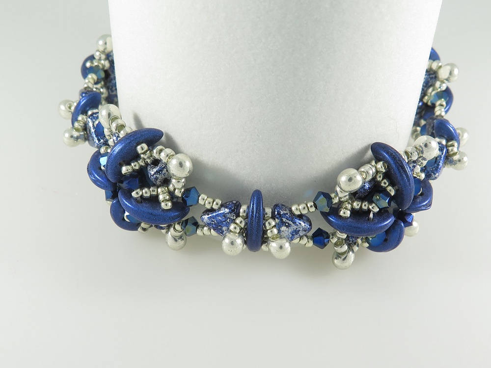 Wind Rose Bracelet - Beading Tutorial - Swarovski Bezel Chaton Crescent ...