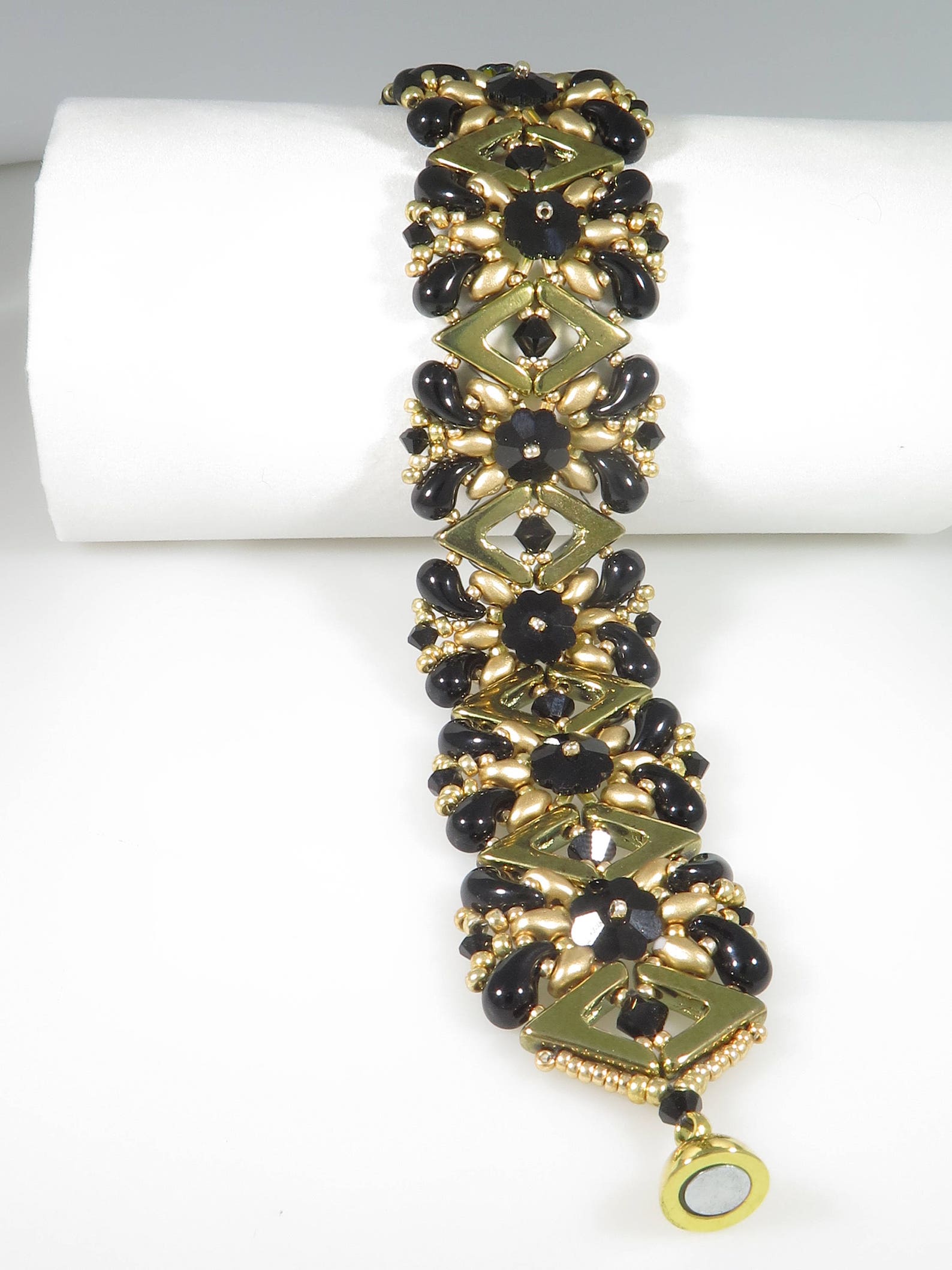 Queen Bee Bracelet - Beading Tutorial - AVA Swarovski and Zoliduo ...