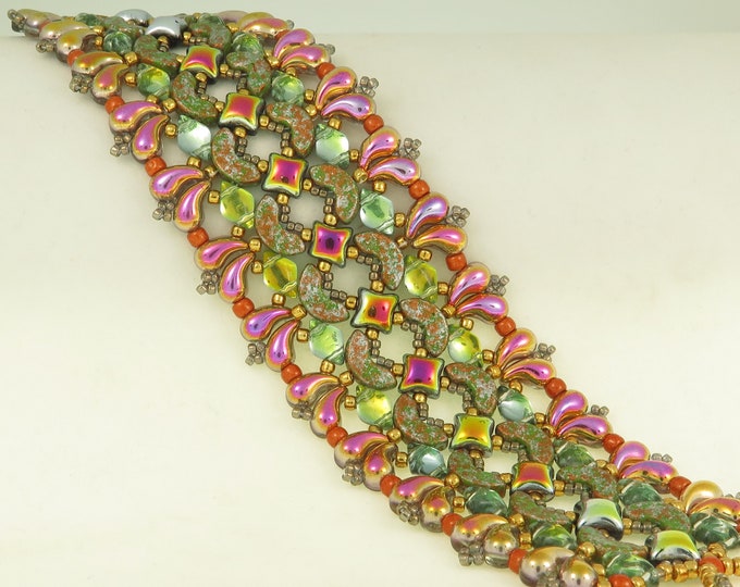 Mardi Gras Bracelet TUTORIAL With Arcos and Minos Par Puca, Zoliduo and ...