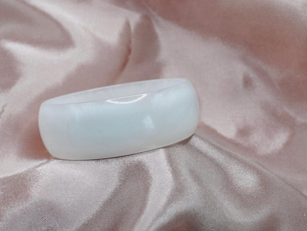 Vintage Lucite White Mid-century Moonglow Marble 1970's Bangle ...