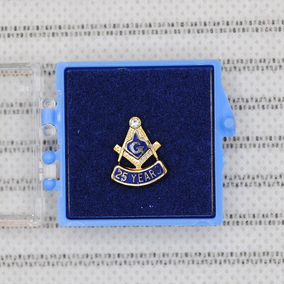 ballou regd lapel pin - Gem