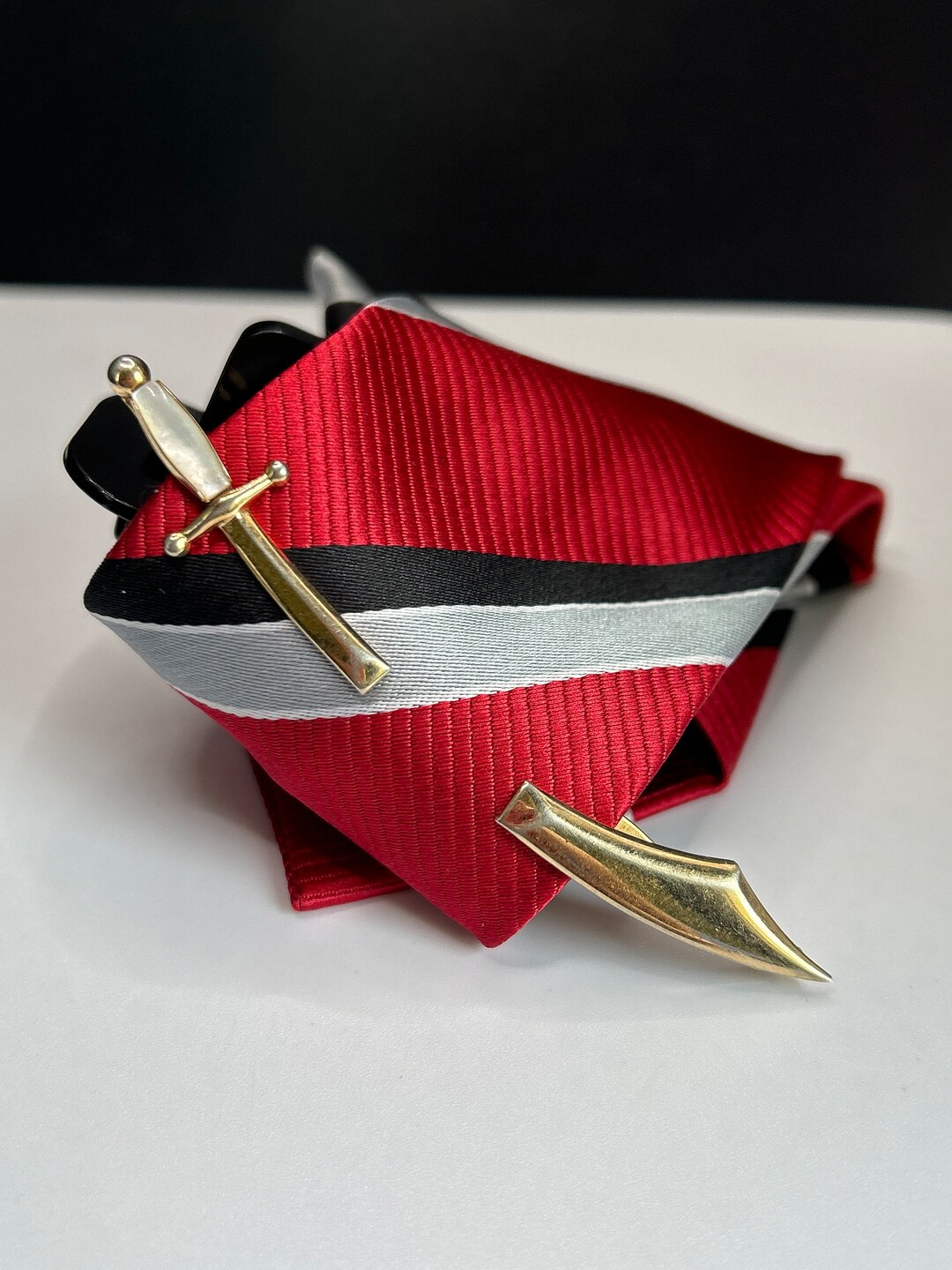 Vintage SWANK 1940s-1950s Era, Sword Shaped Gold-tone Tie Clasp With ...