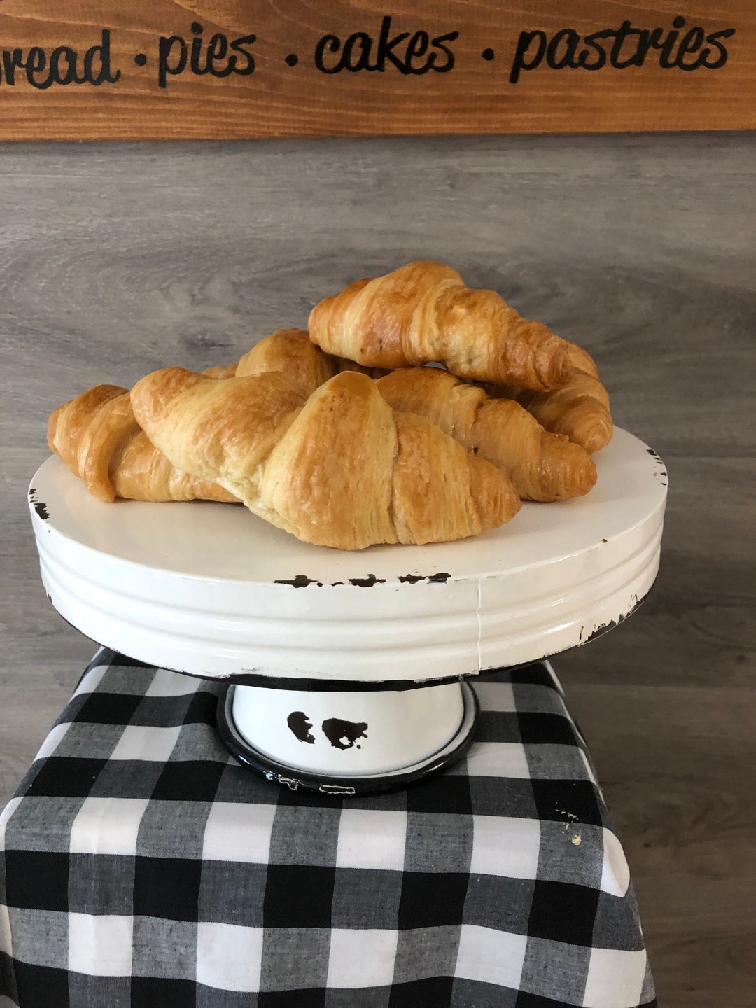 Fake Croissant Rolls (set of 4): Farmhouse Staging Prop - Etsy