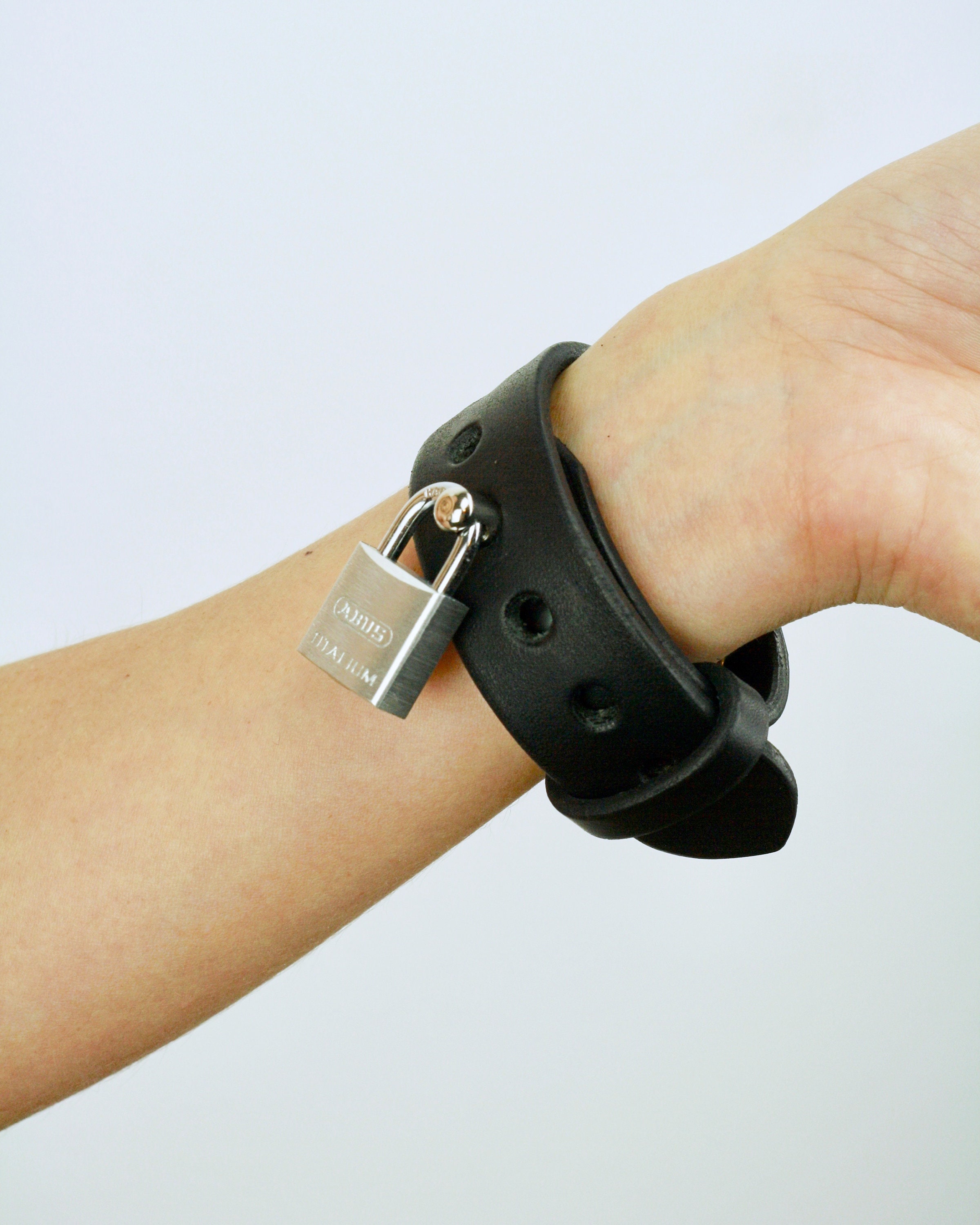 HARD CUFFS LOCK Lockable Leather Handcuffs With Karabiner - Etsy