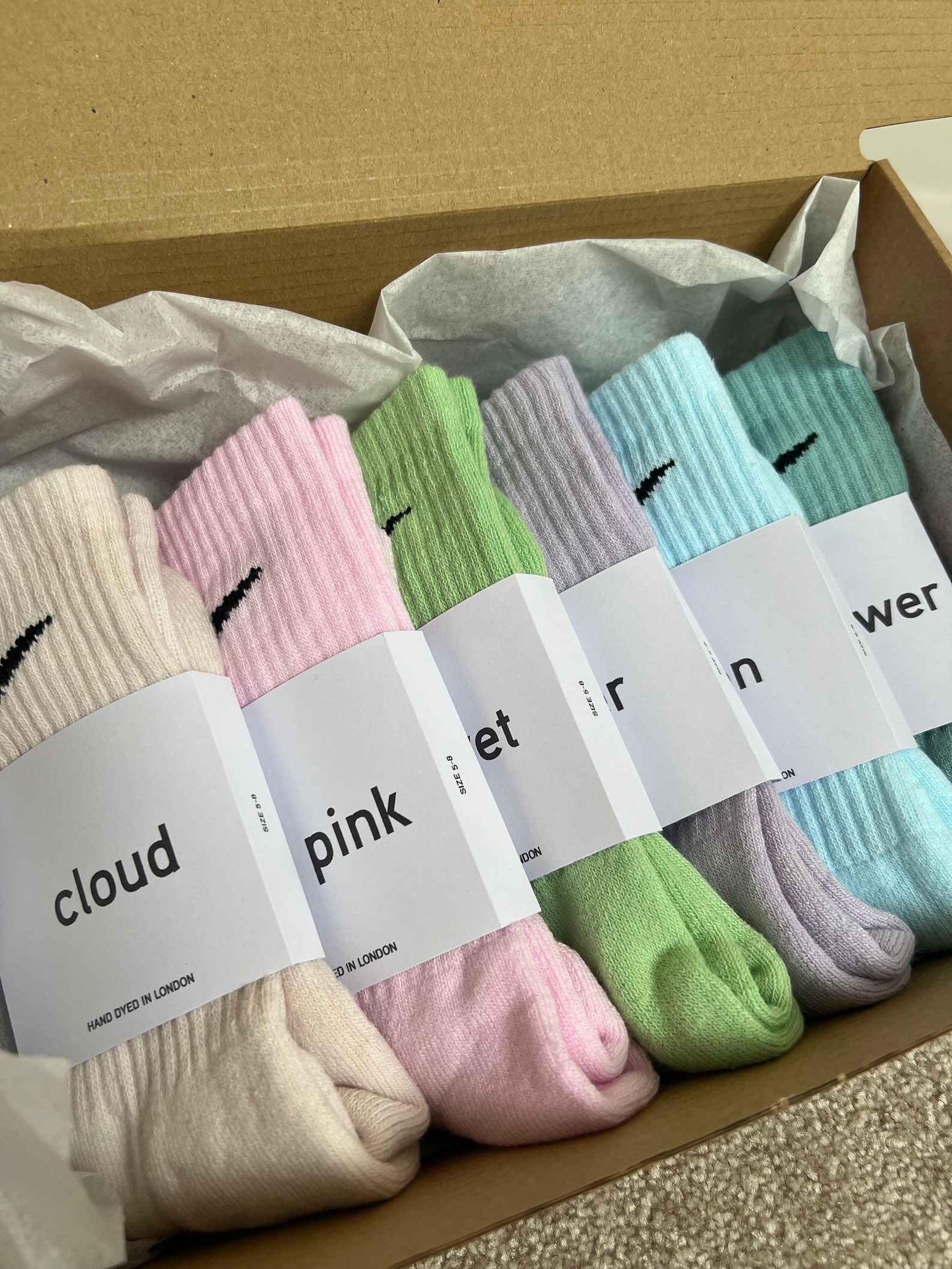6 Pairs Nike Crew Socks Pack 6 Colours Gift Box - Etsy